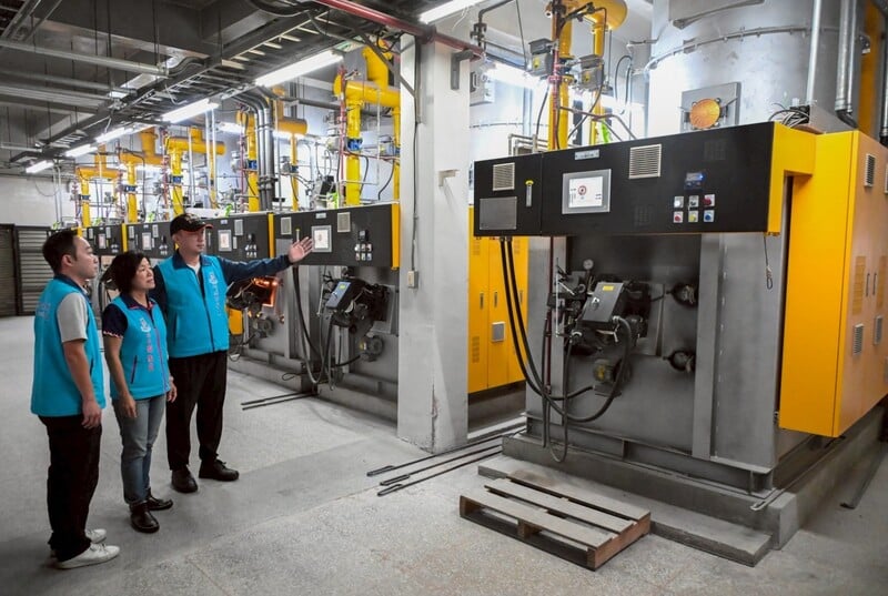 慈雲山堅守颱風期火化禮儀圓滿 游淑貞風雨無阻率團隊服務周延